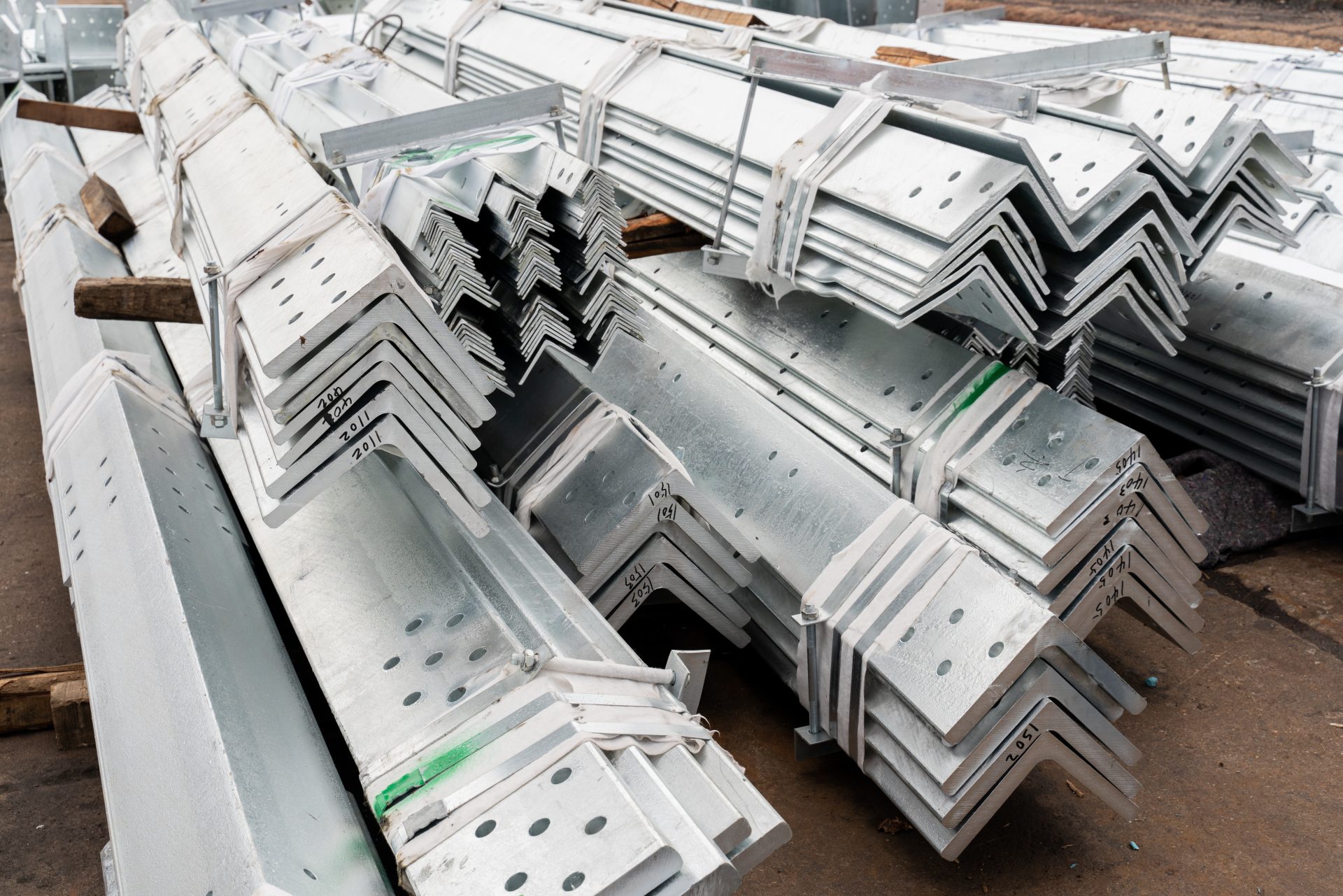 Angle Iron: The Versatile Workhorse of Fabrication and Construction